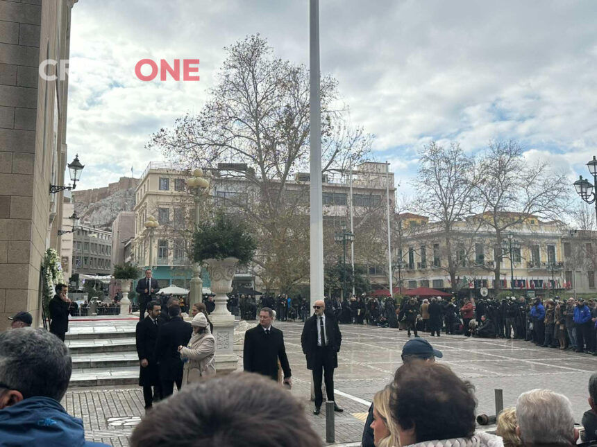 Μητρόπολη Αθηνών: Ολοκληρώθηκε η εξόδιος ακολουθία της Πριγκίπισσας ...